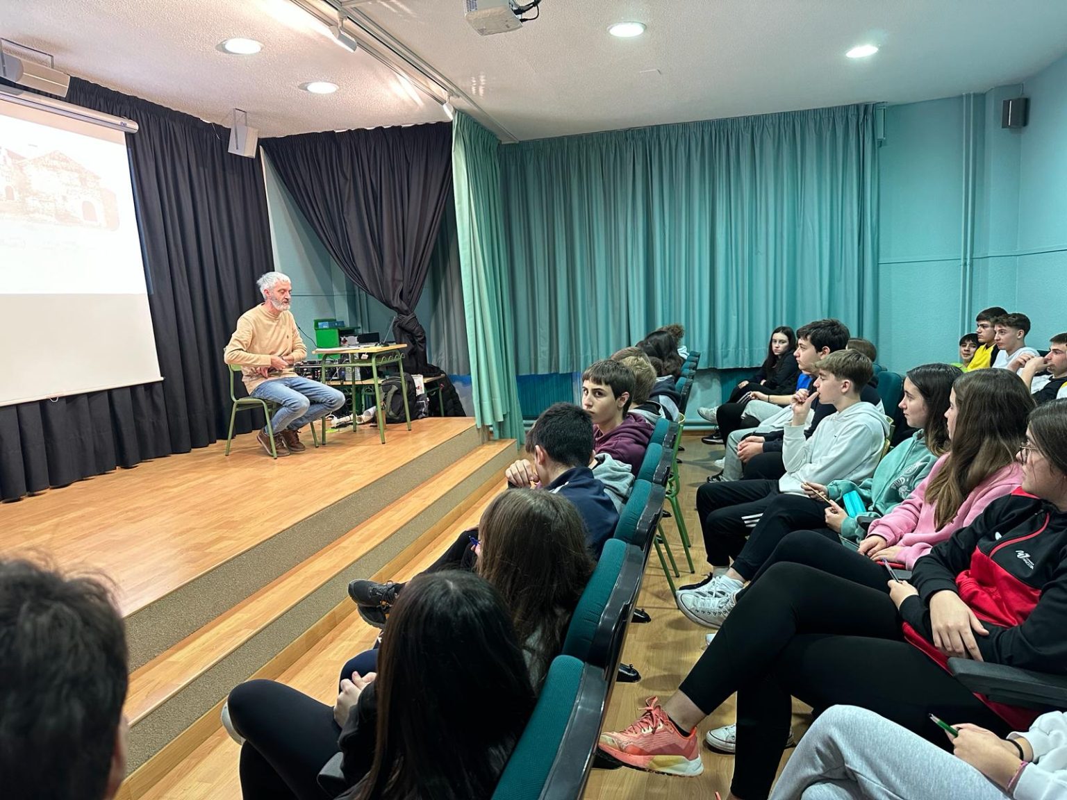 Visita de Félix Rivas a la Sección. – Sección del Instituto de ...